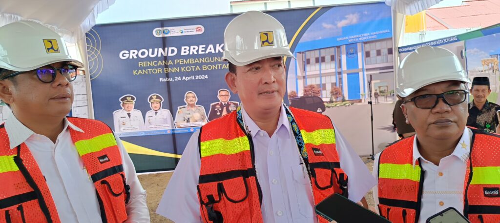 Irjen Pol Wahyono Harap Gedung BNNK Bontang Selesai Tepat Waktu ... Irjen Pol Wahyono Harap Gedung BNNK Bontang Selesai Tepat Waktu ...